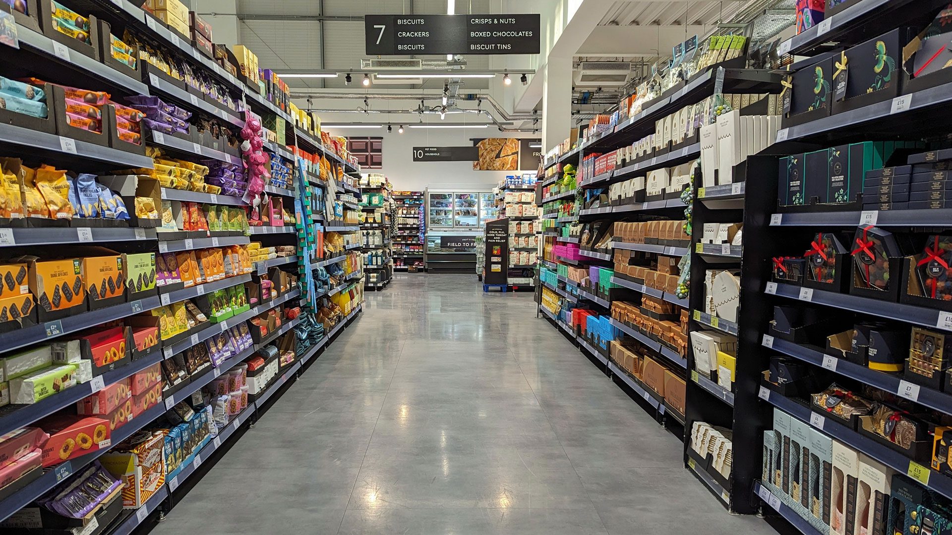 Adaptive retail planning for changing consumer trends